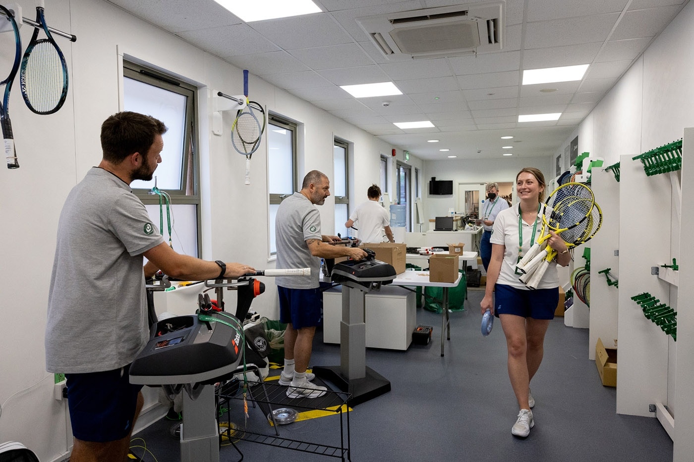Behind the Scenes: Racket Stringing - The Championships, Wimbledon ...