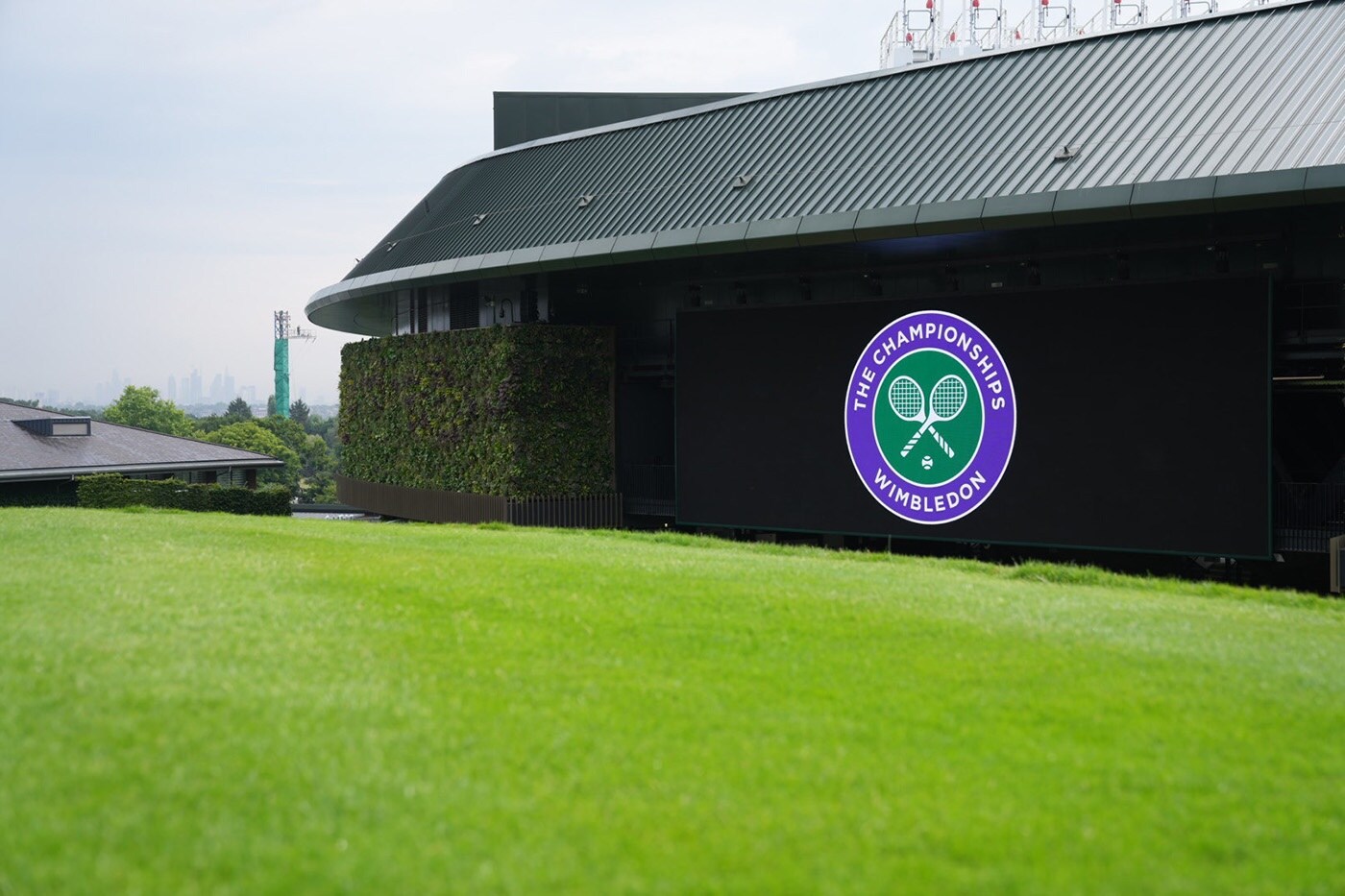 Buzz Around the Grounds - The Championships, Wimbledon - Official Site ...