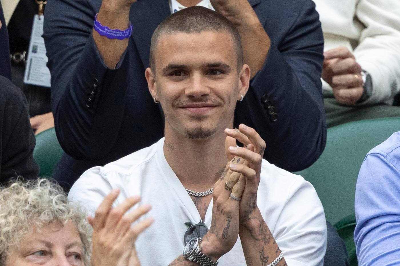 Romeo Beckham watches Emma Raducanu (GBR) - The Championships ...