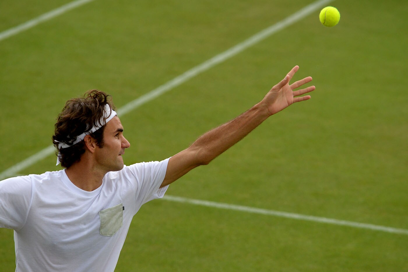 Federer growing in confidence ahead of Wimbledon tilt - The ...
